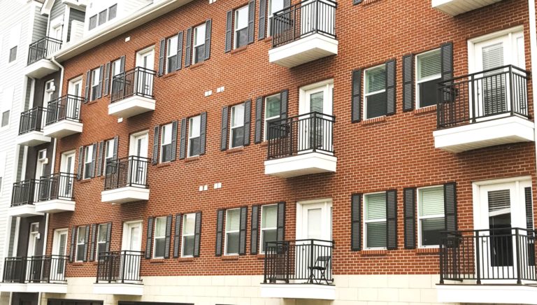 Aluminum Railing System | Modern Exterior Railing